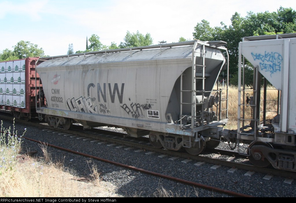 CNW 437002
